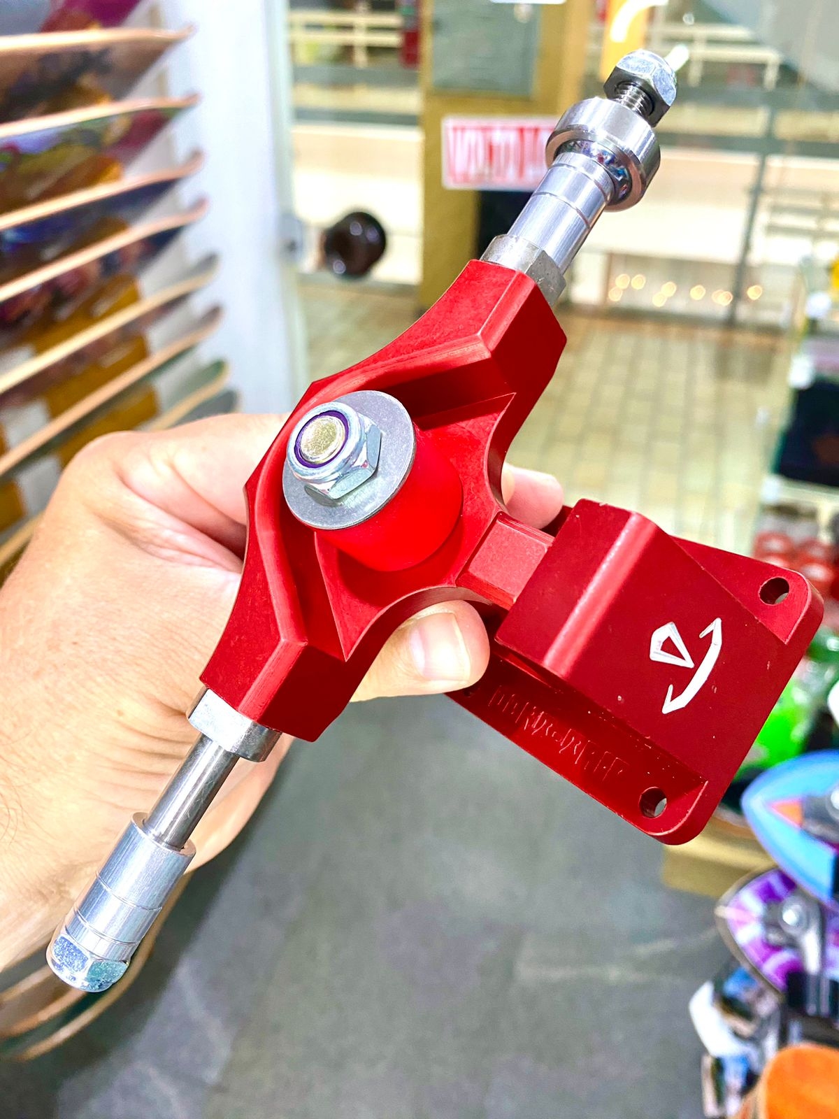 Venda de - Trucks - Truck Danger Dane Hanna Pro Model Downhill