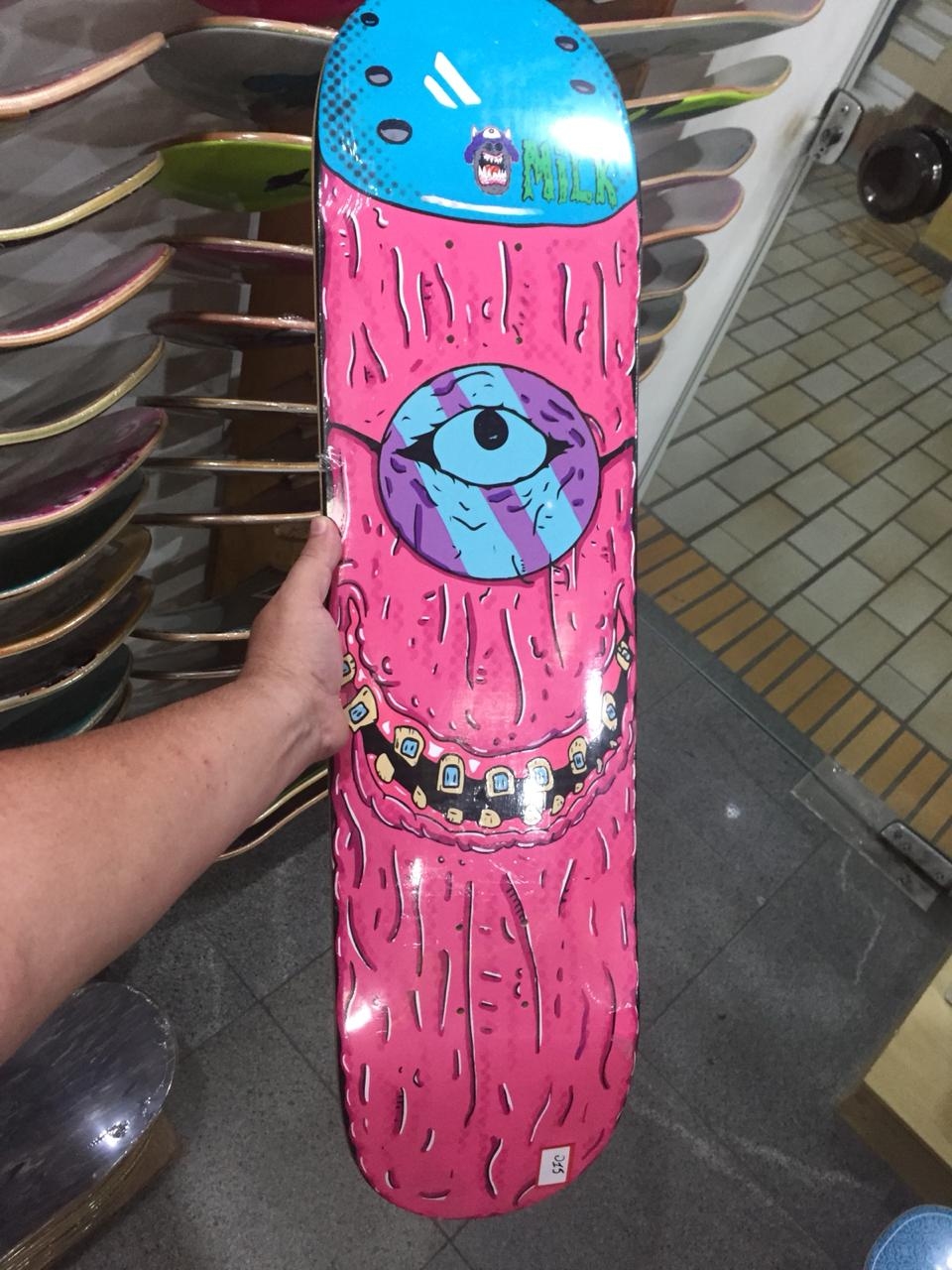 Venda de Shapes para Street - Shape Milk 8.00 cód015